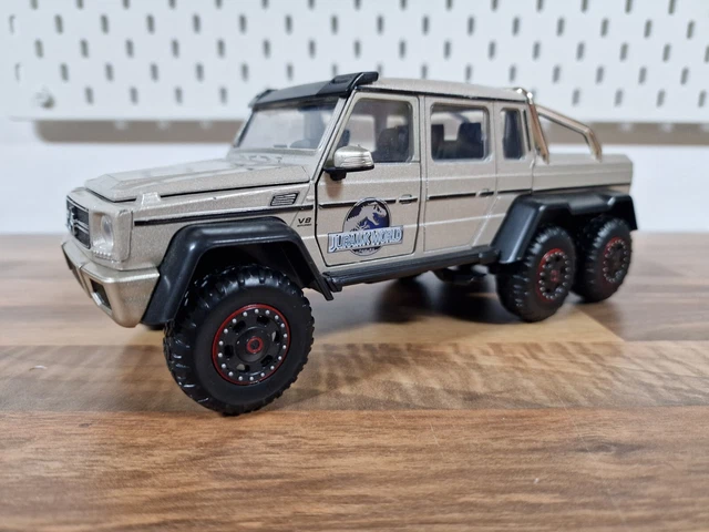 JADA 1/24 MERCEDES C63 AMG 6X6 JURASSIC WORLD Rare Jeep Truck 6 Wheels ...