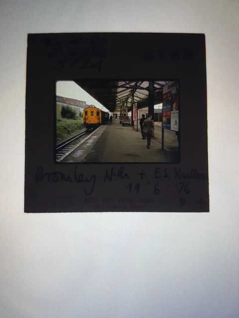 ORIGINAL 35MM RAILWAY Slide: Class 416 2-EPB 5724 at Bromley North 19/6 ...