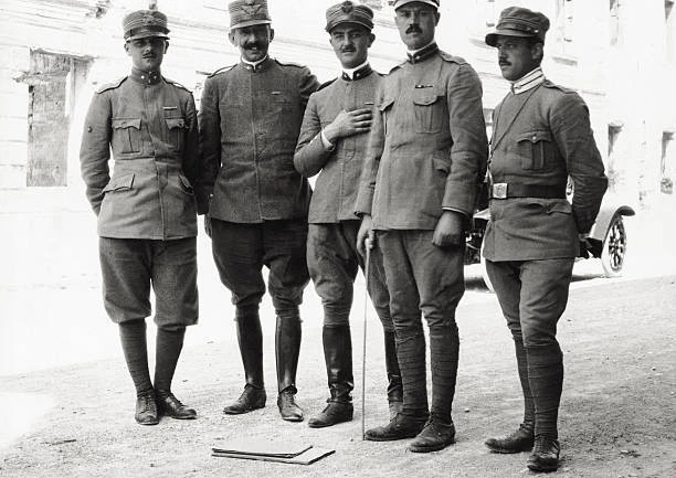 ITALIAN OFFICERS OF The Command Of The 49Th Division Posing 1911 OLD ...