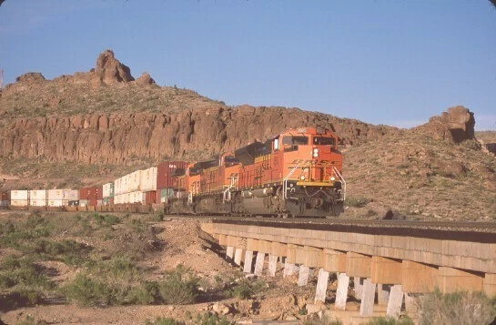BNSF 8583 SD-70ACE Pile Kingman Canyon Az Diapositive Originale 04-16-17 T1-7 EUR 4,37 - PicClick FR