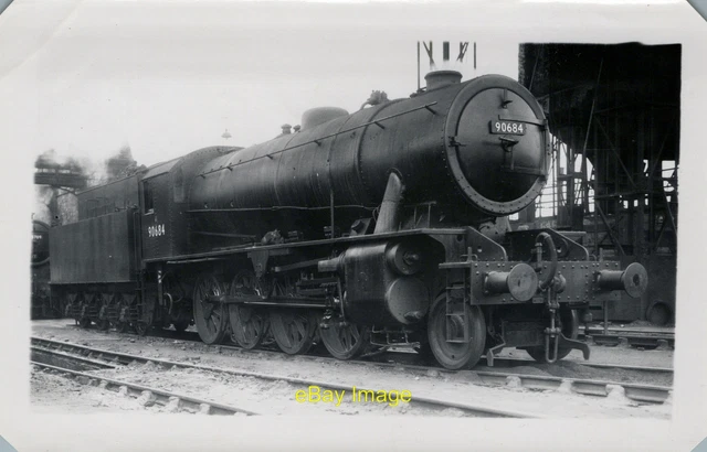 PHOTO 6X4 RAILWAY Steam Engine 90684 2-10-0 at Crewe c1950 £4.00 ...