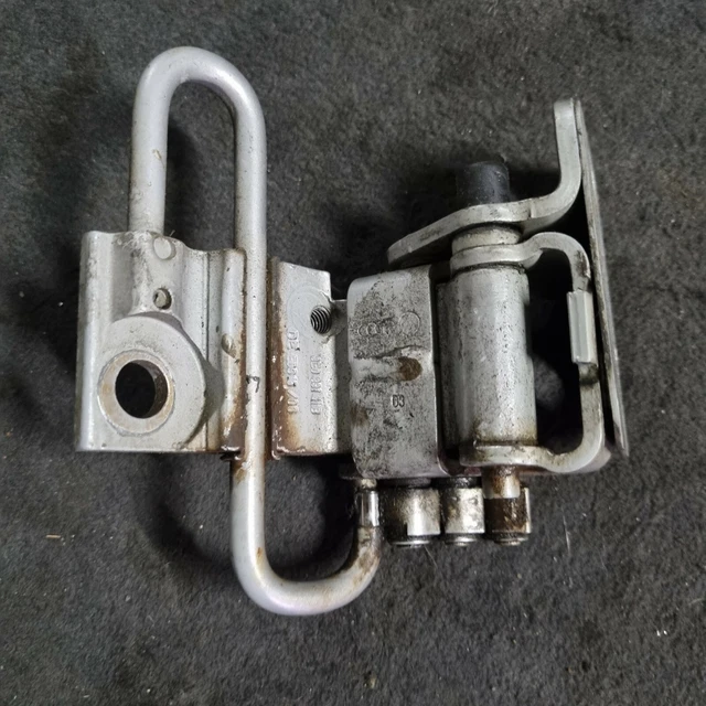 AUDI A3 8P Sportback Charnière de Porte Charnière avant gauche ...