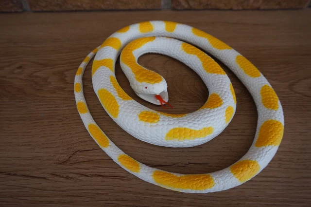 K&M INTL 1993 Vintage Rubber SNAKE Figure Yellow White Detailed Toy ...