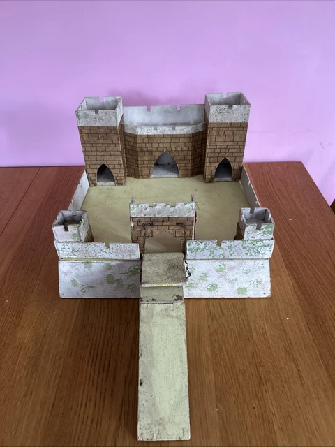 VINTAGE MODEL WOODEN Fort Castle Home Made £20.00 - PicClick UK
