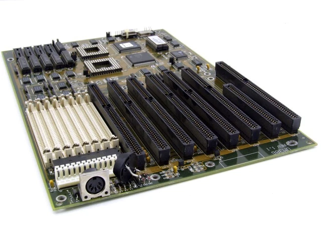 ELITEGROUP COMPUTER SYSTEMS ECS UM386 Motherboard Socket PGA132 P121 ...