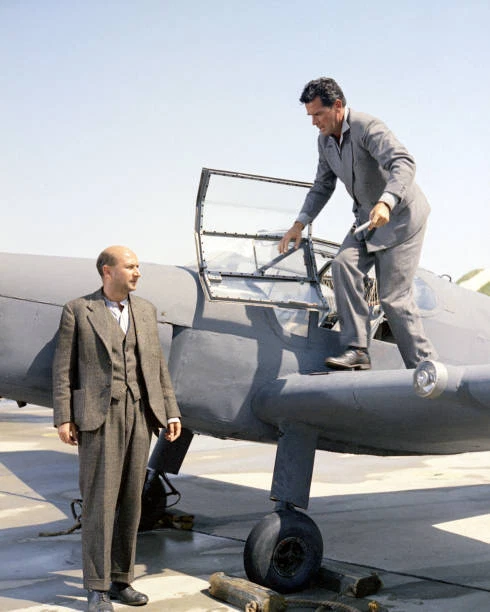 FLIGHT LIEUTENANT BOB Hendley played by James Garner and Flight Li- Old ...