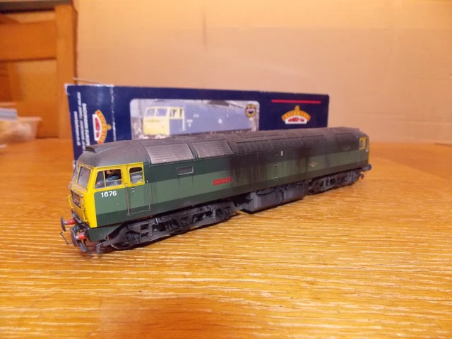 BACHMANN CLASS 47 DIESEL LOCO No 1676 VULCAN in BR Green Livery. 00 ...