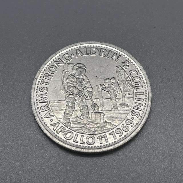 1969 APOLLO XI - First Manned Lunar Landing Shell Token £14.24 ...
