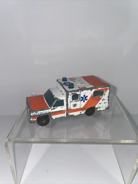 MATCHBOX CHEVY AMBULANCE 1977 E11 Paramedics Dial 911 Orange White ...