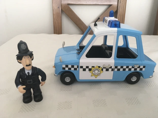 POSTMAN PAT FRICTION Powered Police Car & Pc Selby (Lr) £9.99 - PicClick UK