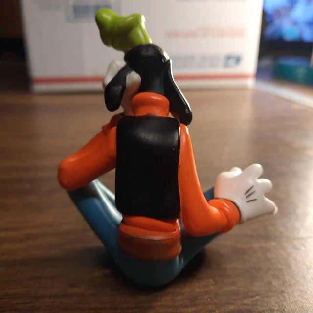 DISNEY GOOFY FIGURE Sitting Crossed Legs Vintage Collectible PVC ...