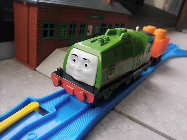THOMAS AND FRIENDS Trackmaster Revolution motorised Gator Train with ...