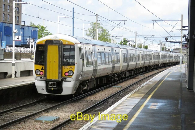 PHOTO 6X4 TOTTENHAM Hale Railway Station A pair of class 379 units depart c2021 £2.00 - PicClick UK