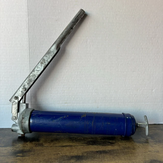 LINCOLN HEAVY DUTY Lever Action Manual Grease Gun with Rigid Extension ...