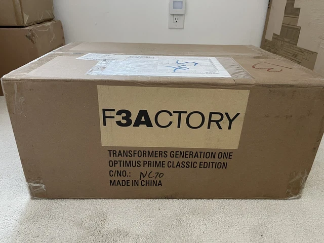 THREEA PREMIUM SCALE Transformers Generation 1 Optimus Prime Classic ...