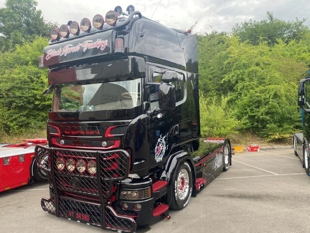 TEKNO 84757 SCANIA R 580 Traktor Solo 4X2 " Schwarz Forest Lkw ...