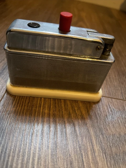 BARCLAY VINTAGE CHROME push button table lighter - Made in England £5. ...