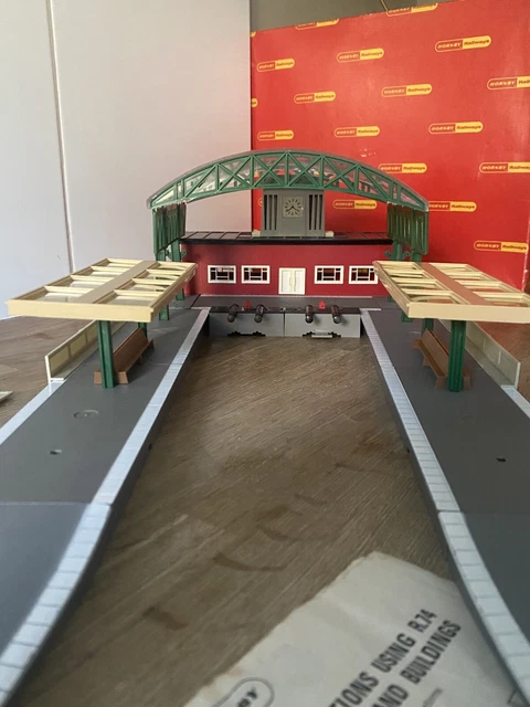 TRIANG HORNBY R6 Terminus Station in original box, COMPLETE! Lovely ...