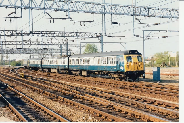 RAIL PHOTO CLASS 304 304017 304024 @ Crewe 27/4/91 15:55 from ...