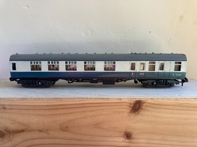 TRIX TTR OO Gauge BR 1st Class / guard Coach blue & white Good ...