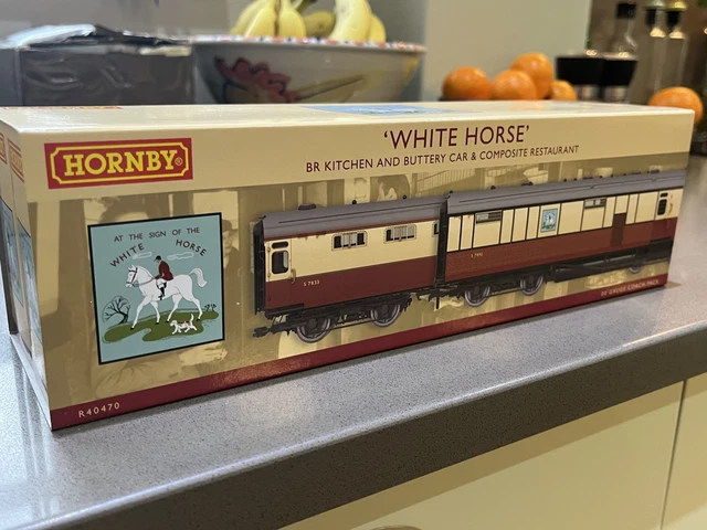 HORNBY R40470 BR Kitchen Buttery Comp Restaurant White Horse 7833 Twin ...