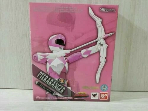 S.H.FIGUARTS KYORYU SENTAI Zyuranger Ptera Ranger Actionfigur Bandai ...