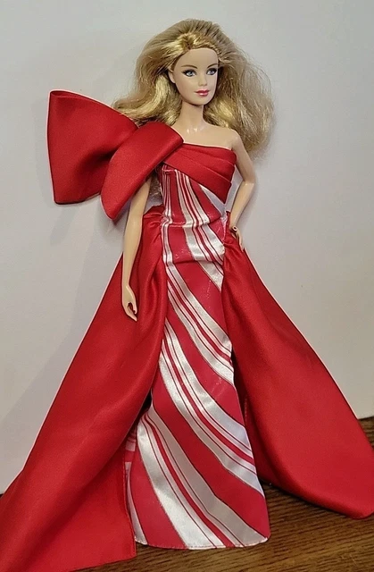 BARBIE HOLLIDAYS MODEL Muse Doll Blonde Blue Eyes Beautiful $15.02 ...