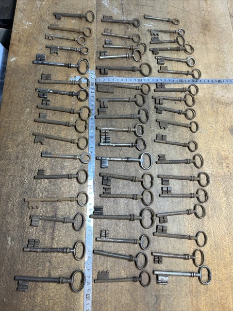 CLEF ANCIENNE EN FER ANTIQUE KEY Lot De 50 CLE De Serrure 9a 11 cm EUR ...