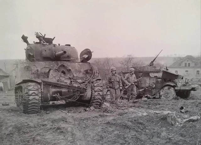 WW2 WWII PHOTO US Army M4 Sherman Tank Knocked Out World War Two / 3209 ...