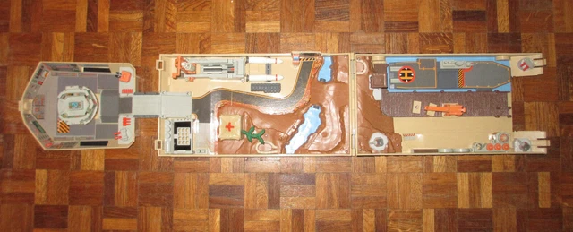 VINTAGE MICRO MACHINES Super Tank Micro Army Base Militaire - Galoob ...