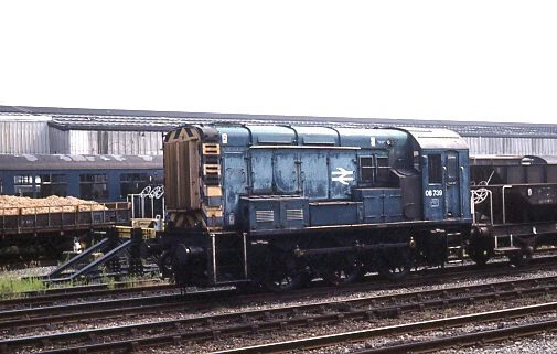 ORIGINAL COLOUR SLIDE of 08739 BR class 08 diesel shunter loco £2.25 ...