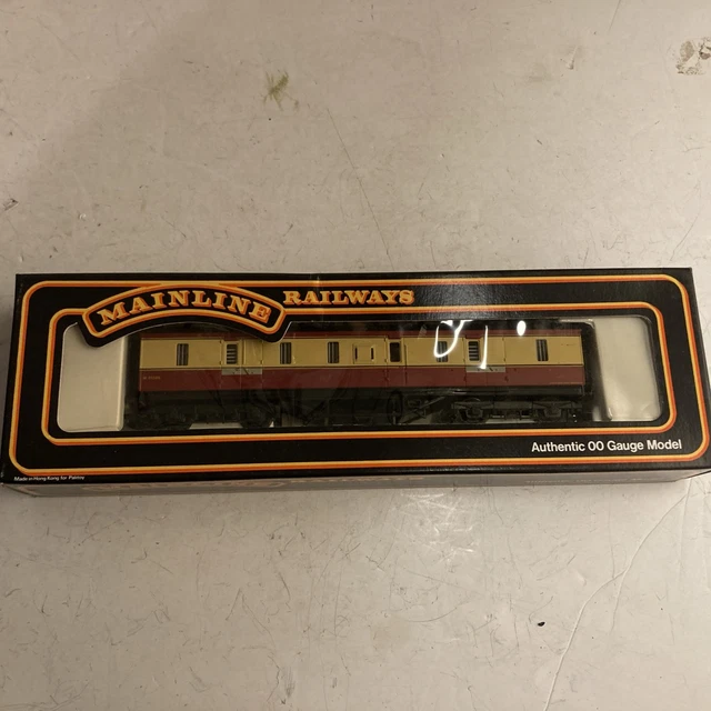 MAINLINE 937336 BR 50' Parcels Van M31346 Red/Cream boxed OO NEW £16.15 ...