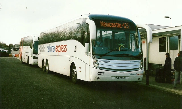 ARRIVA CLASSIC COACHES 8928 FJ57 KGK 6x4 Quality National Express Bus ...