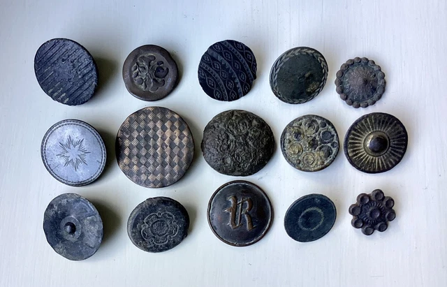 18TH / 19TH Century Buttons, River Thames Finds £25.00 - PicClick UK