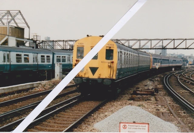 2EPB EMU 6303 at Clapham Jn 22/5/1989, photograph £1.20 - PicClick UK