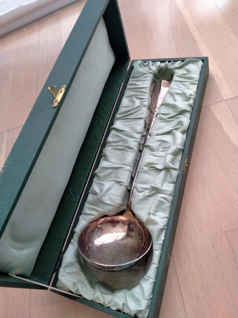 LOUCHE MÉTAL ARGENTÉ 30 cm dans son coffret d'origine en bois EUR 19,00 ...