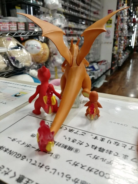 POK MON SCALE World Model Number Charmander Lizard Charizard Set Bandai ...
