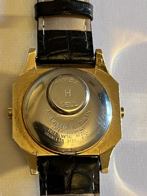 RARE VINTAGE 70'S Timex H Cell LCD Digital Red Dial Gold Tone Watch £22 ...