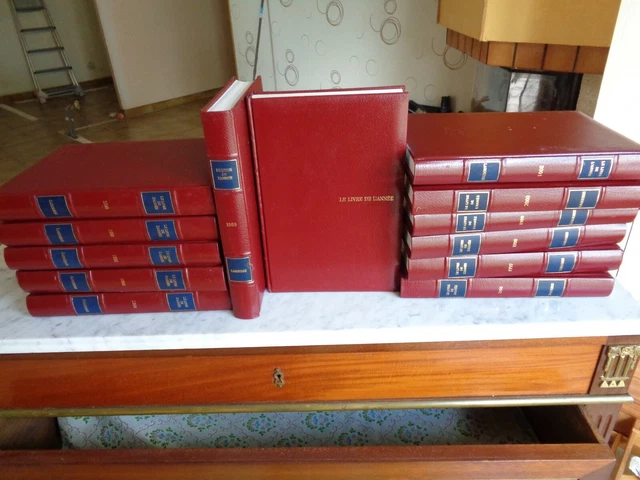 LE LIVRE DE L'annee. Collection Larousse Reliure Editeur.1989 A 1997. 8 ...