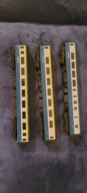 AIRFIX OO GAUGE British Rail (BR) Mark 2 model railway coaches £10.80 ...