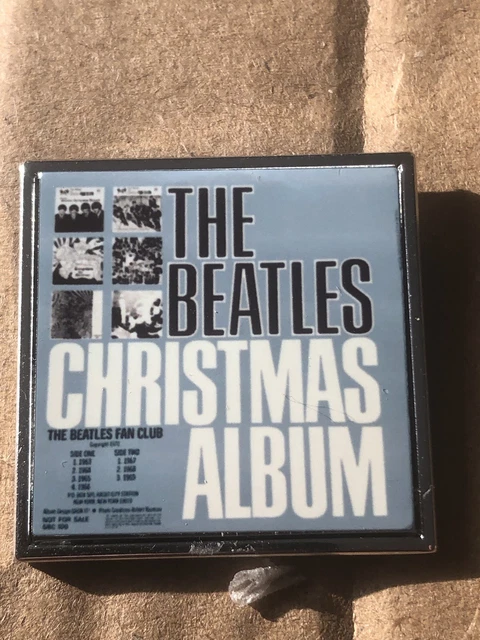 THE BEATLES ( Rare ) Christmas Album Pin Badge £16.15 - PicClick UK