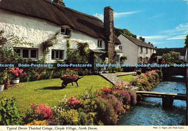 D181034 NORTH DEVON. Typical Devon Thatched Cottage. Croyde Village ...