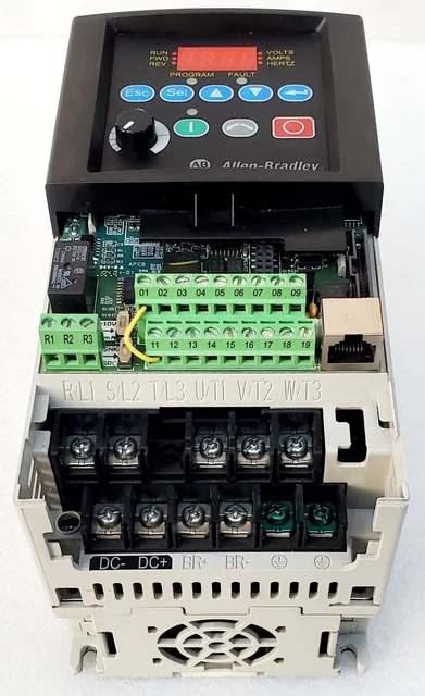 ALLEN BRADLEY 22B-A5P0N104 PowerFlex 40 AC Drive VFD 1Hp 240V 1PH Input ...