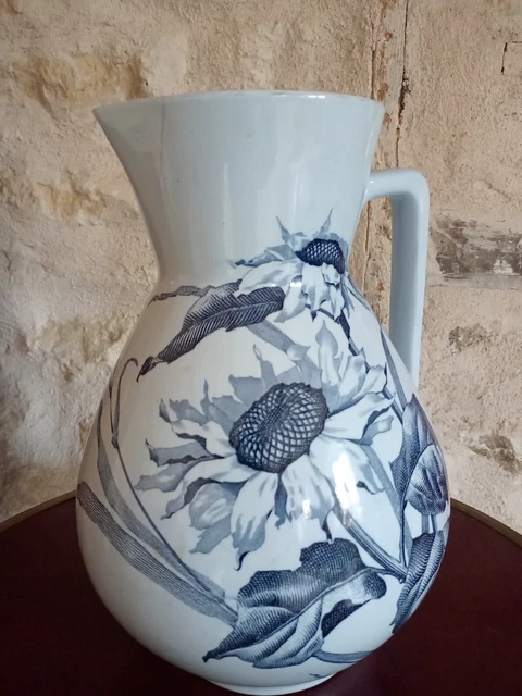 GRAND BROC DE Toilette Ancien Fleurs Bleu Sarreguemines tournesol EUR ... GRAND BROC DE Toilette Ancien Fleurs Bleu Sarreguemines tournesol EUR ...
