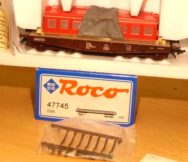 ROCO 47745 SCHWERLASTWAGEN Smm mit Vorbauten-Lokgehäuse E-Lok Rh 1020 ...