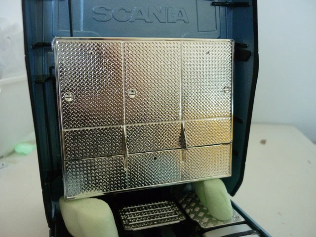 ITALERI SCANIA VOLVO Heavy Haulage Rear Cab Tool Box 1/25 EUR 5,70 ...