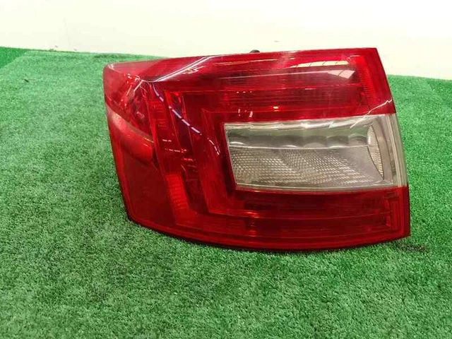 5E5945111 ENJOLIVEUR INF feu arriere gauche pour SKODA OCTAVIA LIM ...