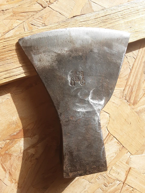 BEAU FER DE hache à main forgée poinçon Bret (Charavines) Tranchant ...