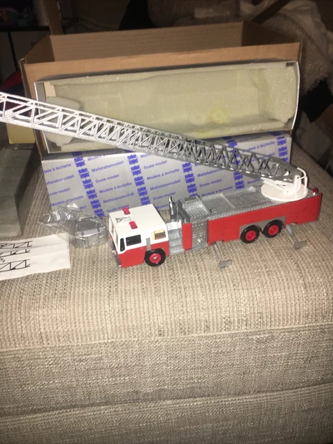CONRAD 1/50 SCALE Diecast 5505 - E-One Fire Ladder Engine - Red New ...
