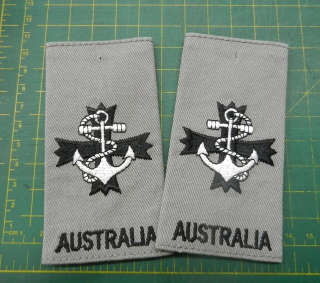 ROYAL AUSTRALIAN NAVY Rank badge CHAPLAIN pair, as pictured, $19.99 ...